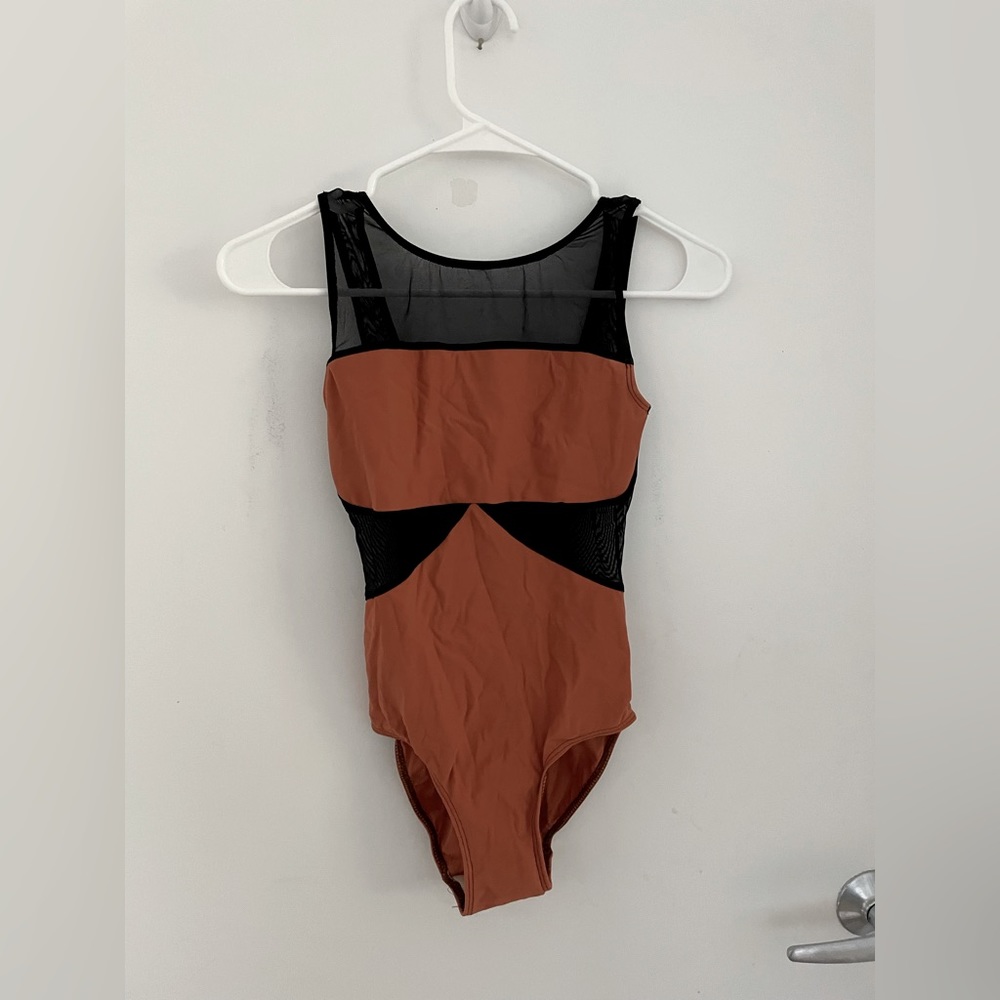 Eleve Dancewear La Tricia Leotard Xs - Gem